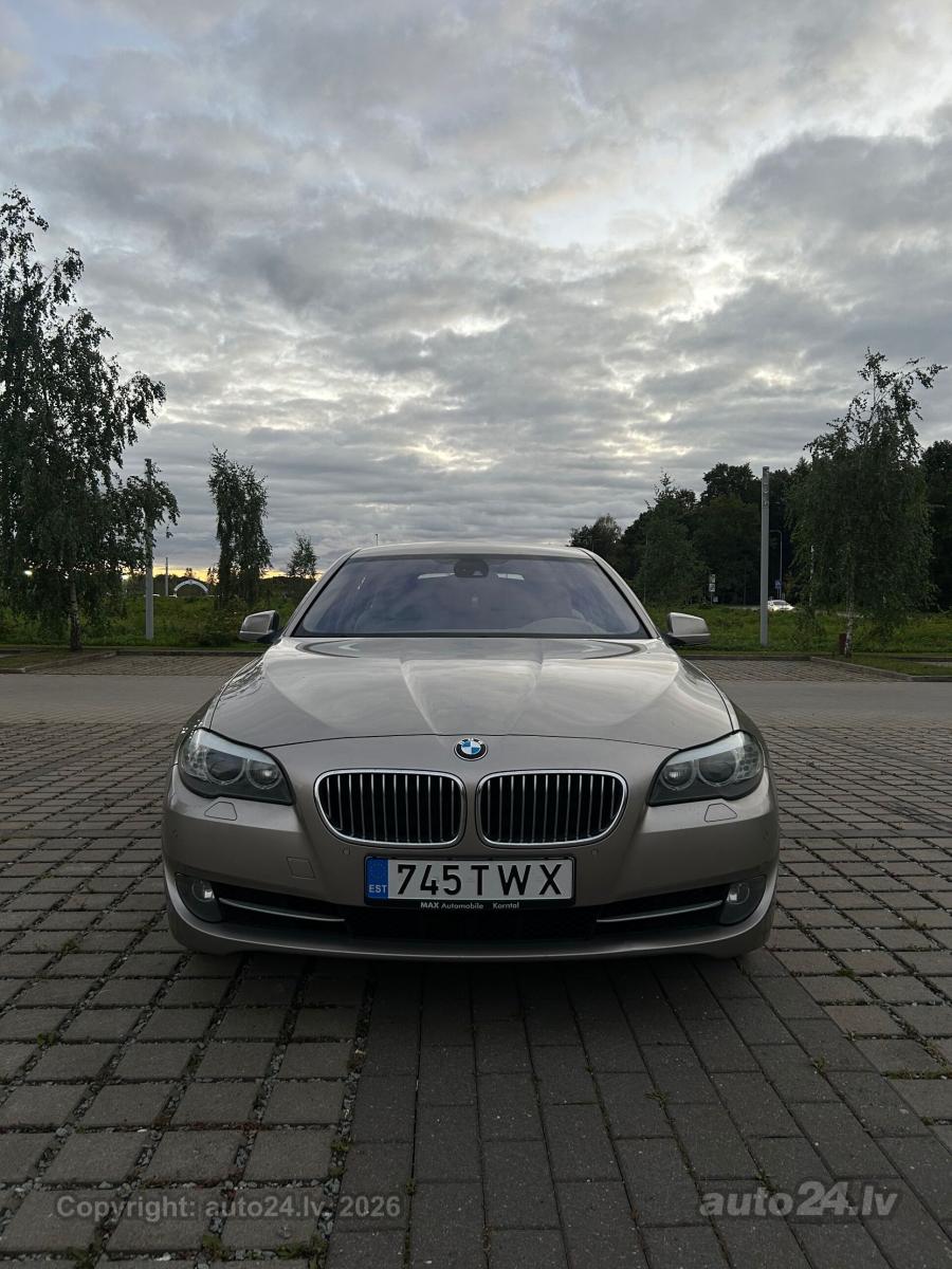Pelēks BMW 5 Series 2012 Tallina, ar dzinēja tilpumu 3.00 L un nobraukumu 316 tūkst. km par 9500 €, foto 7 vietnē AUTOMOTO.COM.LV