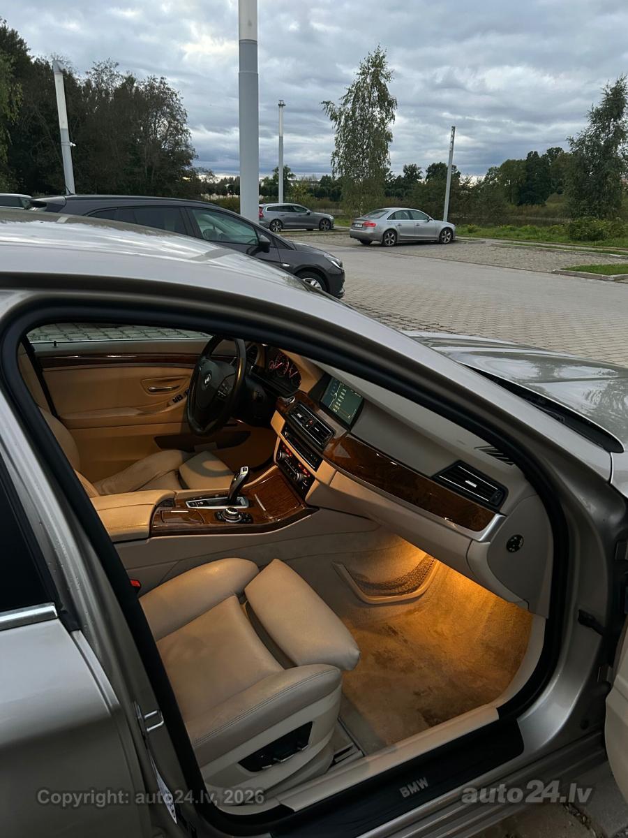 Pelēks BMW 5 Series 2012 Tallina, ar dzinēja tilpumu 3.00 L un nobraukumu 316 tūkst. km par 9500 €, foto 15 vietnē AUTOMOTO.COM.LV