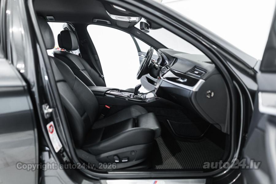 Pelēks BMW 5 Series 2012 Tallina, ar dzinēja tilpumu 3.00 L un nobraukumu 261 tūkst. km par 11990 €, foto 16 vietnē AUTOMOTO.COM.LV