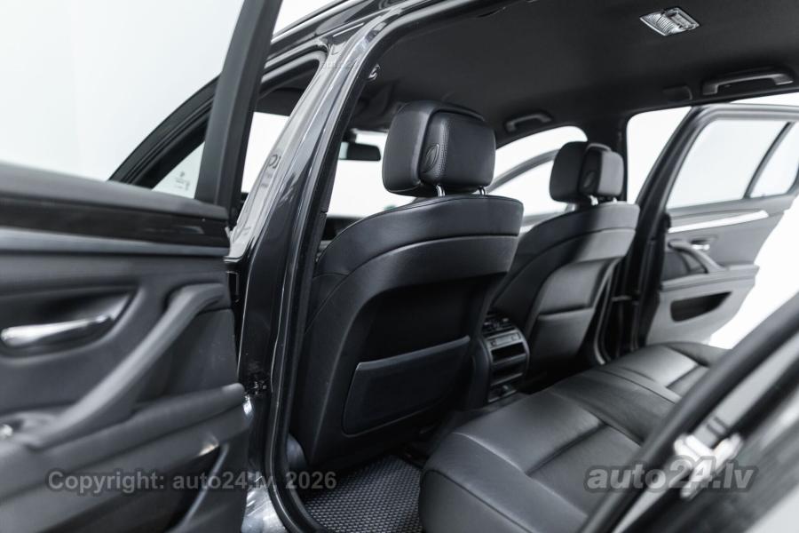 Pelēks BMW 5 Series 2012 Tallina, ar dzinēja tilpumu 3.00 L un nobraukumu 261 tūkst. km par 11990 €, foto 19 vietnē AUTOMOTO.COM.LV