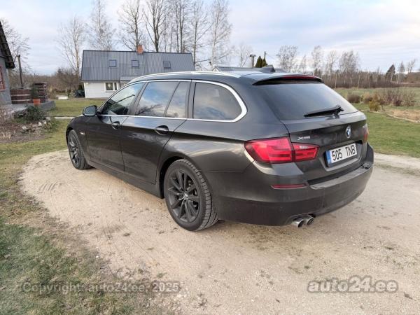 Pelēks BMW 5 Series 2013 Tallina, ar dzinēja tilpumu 3.00 L un nobraukumu 445 tūkst. km par 9400 €, foto 4 vietnē AUTOMOTO.COM.LV
