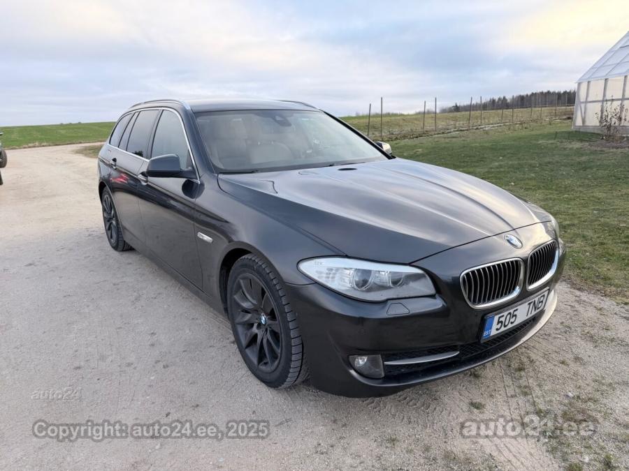 Pelēks BMW 5 Series 2013 Tallina, ar dzinēja tilpumu 3.00 L un nobraukumu 445 tūkst. km par 9400 €, foto 2 vietnē AUTOMOTO.COM.LV