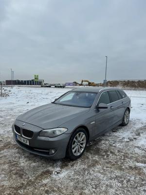 Pelēks BMW 5 Series 2013 Tallina, ar dzinēja tilpumu 2.00 L un nobraukumu 292 tūkst. km par 999 €, foto  vietnē AUTOMOTO.COM.LV