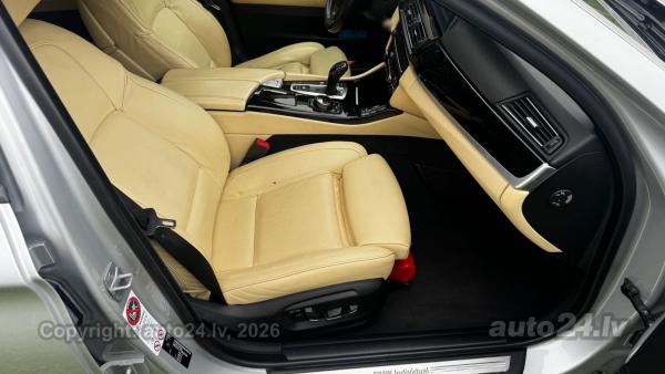 Pelēks BMW 5 Series 2013 Tallina, ar dzinēja tilpumu 3.00 L un nobraukumu 303 tūkst. km par 10500 €, foto 10 vietnē AUTOMOTO.COM.LV