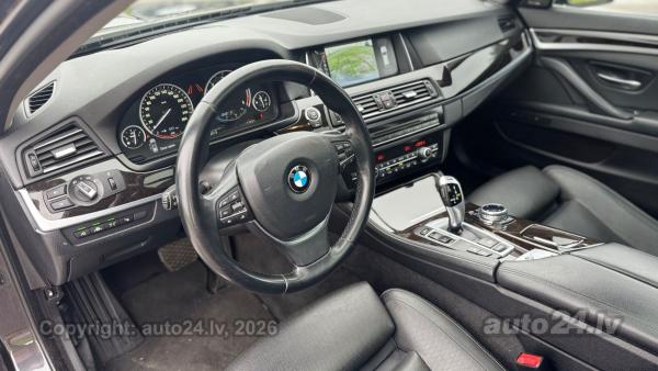 Pelēks BMW 5 Series 2013 Tallina, ar dzinēja tilpumu 3.00 L un nobraukumu 330 tūkst. km par 12900 €, foto 8 vietnē AUTOMOTO.COM.LV