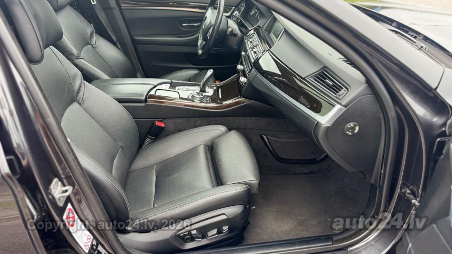 Grey BMW 5 Series 2013 in Tallinn, with an engine capacity of 3.00 L and mileage of 330 thousand km for 12900 €, photo 12 on AUTOMOTO.COM.LV