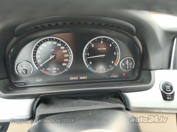 Grey BMW 5 Series 2014 in Tartu, with an engine capacity of 3.00 L and mileage of 259 thousand km for 14000 €, photo 11 on AUTOMOTO.COM.LV
