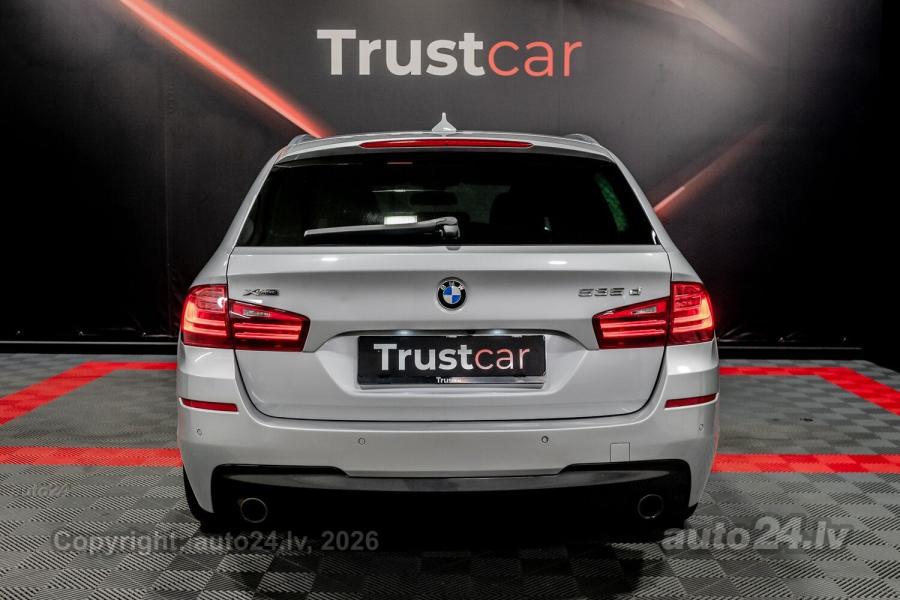 Pelēks BMW 5 Series 2014 Pērnava, ar dzinēja tilpumu 3.00 L un nobraukumu 279 tūkst. km par 14999 €, foto 12 vietnē AUTOMOTO.COM.LV