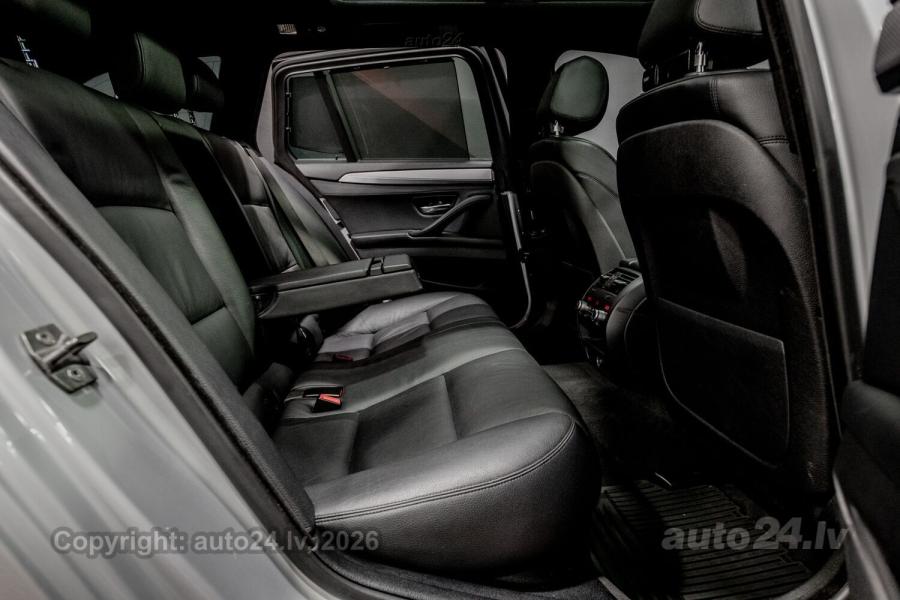 Pelēks BMW 5 Series 2014 Pērnava, ar dzinēja tilpumu 3.00 L un nobraukumu 279 tūkst. km par 14999 €, foto 15 vietnē AUTOMOTO.COM.LV