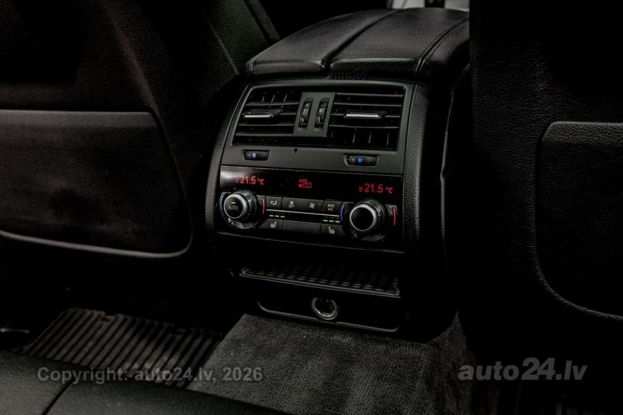 Pelēks BMW 5 Series 2014 Pērnava, ar dzinēja tilpumu 3.00 L un nobraukumu 279 tūkst. km par 14999 €, foto 22 vietnē AUTOMOTO.COM.LV