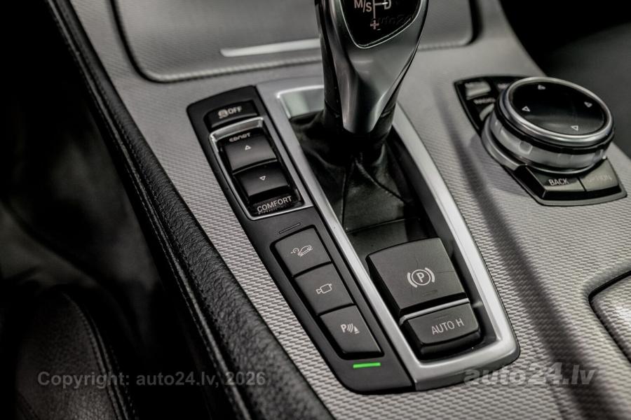 Pelēks BMW 5 Series 2014 Pērnava, ar dzinēja tilpumu 3.00 L un nobraukumu 279 tūkst. km par 14999 €, foto 28 vietnē AUTOMOTO.COM.LV