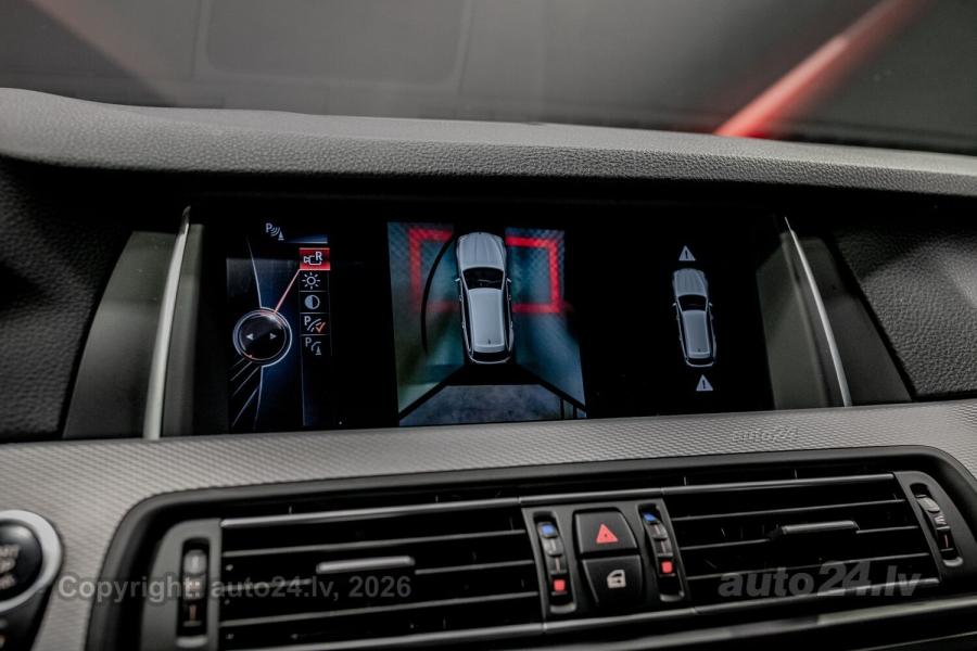 Pelēks BMW 5 Series 2014 Pērnava, ar dzinēja tilpumu 3.00 L un nobraukumu 279 tūkst. km par 14999 €, foto 29 vietnē AUTOMOTO.COM.LV
