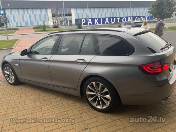 Pelēks BMW 5 Series 2014 Tallina, ar dzinēja tilpumu 3.00 L un nobraukumu 326 tūkst. km par 12700 €, foto 5 vietnē AUTOMOTO.COM.LV