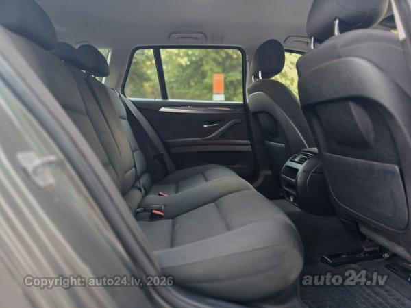 Pelēks BMW 5 Series 2014 Tallina, ar dzinēja tilpumu 2.00 L un nobraukumu 286 tūkst. km par 6899 €, foto 9 vietnē AUTOMOTO.COM.LV