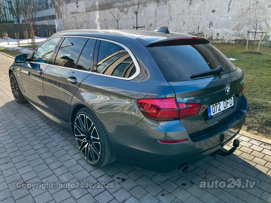 Pelēks BMW 5 Series 2015 Tallina, ar dzinēja tilpumu 3.00 L un nobraukumu 294 tūkst. km par 16500 €, foto 4 vietnē AUTOMOTO.COM.LV