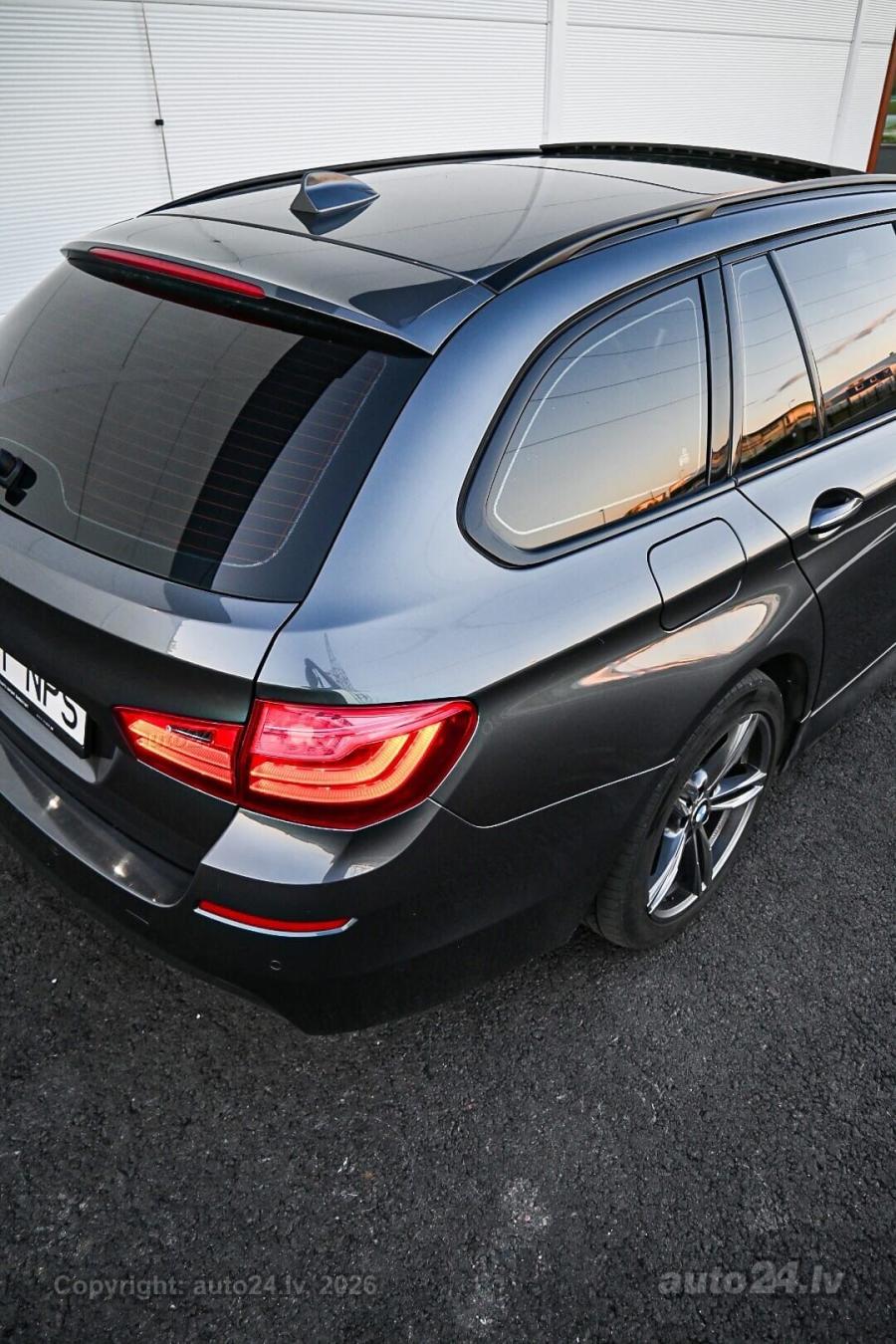 Pelēks BMW 5 Series 2015 Tallina, ar dzinēja tilpumu 3.00 L un nobraukumu 304 tūkst. km par 13890 €, foto 11 vietnē AUTOMOTO.COM.LV