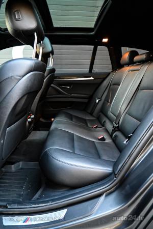 Pelēks BMW 5 Series 2015 Tallina, ar dzinēja tilpumu 3.00 L un nobraukumu 304 tūkst. km par 13890 €, foto 22 vietnē AUTOMOTO.COM.LV