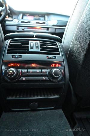 Pelēks BMW 5 Series 2015 Tallina, ar dzinēja tilpumu 3.00 L un nobraukumu 304 tūkst. km par 13890 €, foto 24 vietnē AUTOMOTO.COM.LV