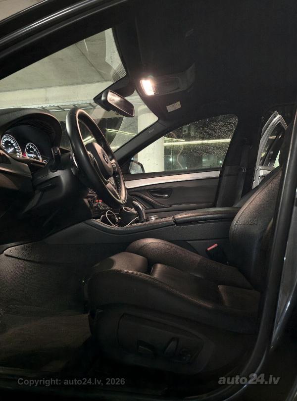 Pelēks BMW 5 Series 2016 Tallina, ar dzinēja tilpumu 2.00 L un nobraukumu 240 tūkst. km par 16900 €, foto 11 vietnē AUTOMOTO.COM.LV