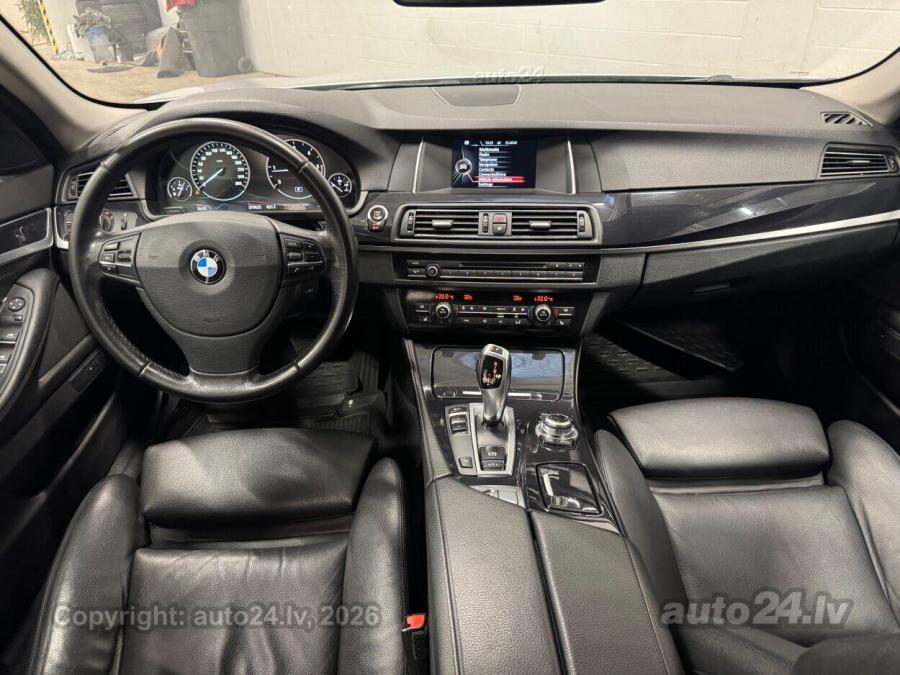 Pelēks BMW 5 Series 2016 Tallina, ar dzinēja tilpumu 2.00 L un nobraukumu 271 tūkst. km par 10900 €, foto 8 vietnē AUTOMOTO.COM.LV