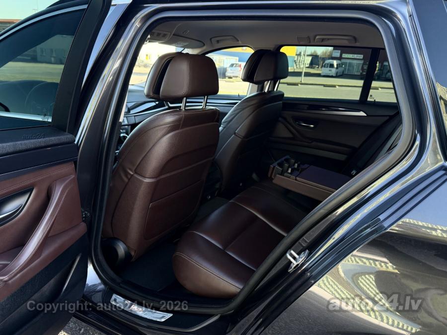 Pelēks BMW 5 Series 2016 Tartu, ar dzinēja tilpumu 3.00 L un nobraukumu 208 tūkst. km par 15599 €, foto 19 vietnē AUTOMOTO.COM.LV