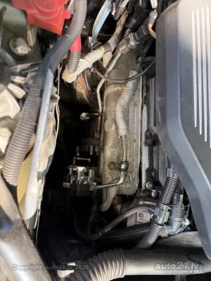 Grey BMW 5 Series 2016 in Paldiski, with an engine capacity of 2.00 L and mileage of 293 thousand km for 13500 €, photo 19 on AUTOMOTO.COM.LV