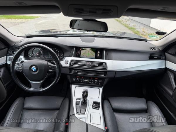 Pelēks BMW 5 Series 2016 Tallina, ar dzinēja tilpumu 3.00 L un nobraukumu 214 tūkst. km par 13750 €, foto 7 vietnē AUTOMOTO.COM.LV