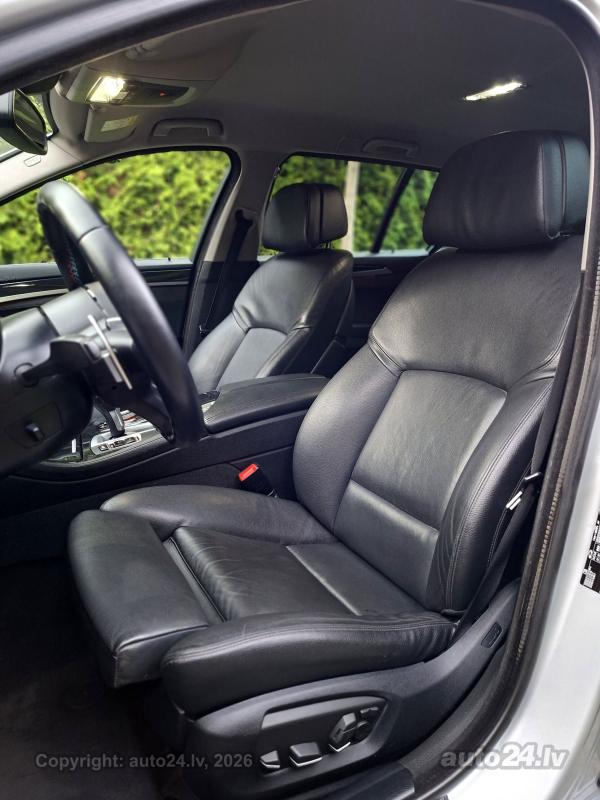 Pelēks BMW 5 Series 2016 Tallina, ar dzinēja tilpumu 2.00 L un nobraukumu 295 tūkst. km par 10900 €, foto 10 vietnē AUTOMOTO.COM.LV