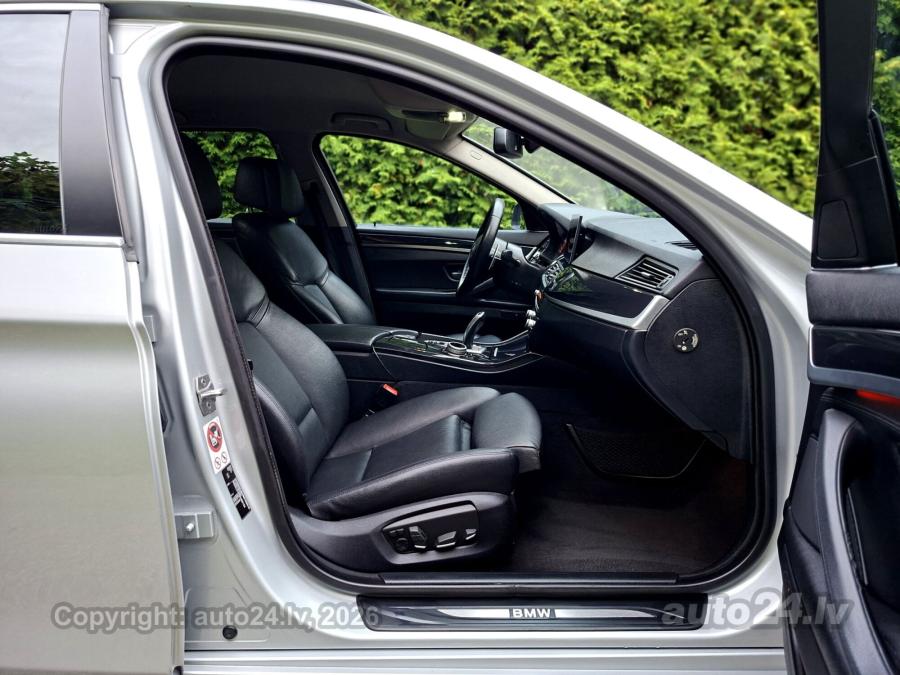 Pelēks BMW 5 Series 2016 Tallina, ar dzinēja tilpumu 2.00 L un nobraukumu 295 tūkst. km par 10900 €, foto 12 vietnē AUTOMOTO.COM.LV
