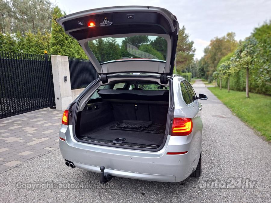 Pelēks BMW 5 Series 2016 Tallina, ar dzinēja tilpumu 2.00 L un nobraukumu 295 tūkst. km par 10900 €, foto 27 vietnē AUTOMOTO.COM.LV