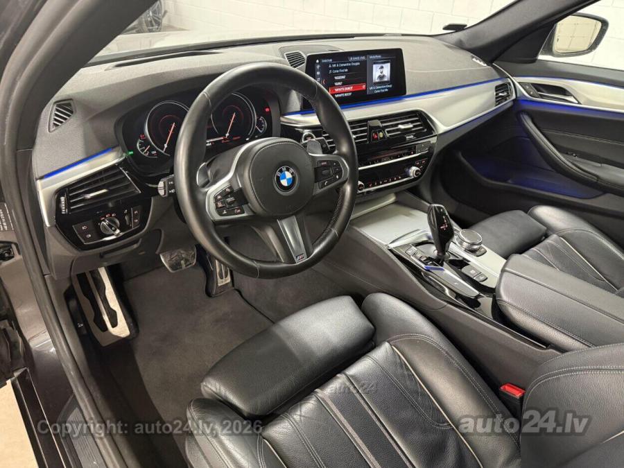Grey BMW 5 Series 2017 in Parnu, with an engine capacity of 2.00 L and mileage of 233 thousand km for 18900 €, photo 10 on AUTOMOTO.COM.LV