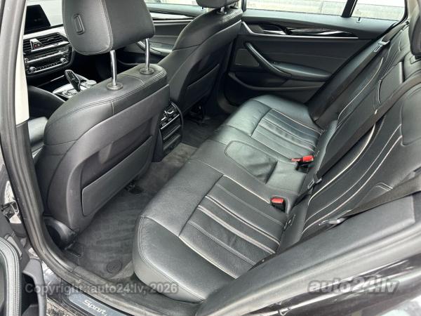 Grey BMW 5 Series 2017 in Tallinn, with an engine capacity of 3.00 L and mileage of 174 thousand km for 24900 €, photo 6 on AUTOMOTO.COM.LV