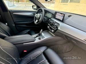 Pelēks BMW 5 Series 2017 Tallina, ar dzinēja tilpumu 3.00 L un nobraukumu 167 tūkst. km par 25900 €, foto 13 vietnē AUTOMOTO.COM.LV