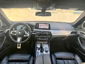 Grey BMW 5 Series 2017 in Tallinn, with an engine capacity of 3.00 L and mileage of 167 thousand km for 25900 €, photo 12 on AUTOMOTO.COM.LV