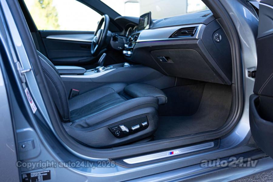 Grey BMW 5 Series 2017 in Tallinn, with an engine capacity of 3.00 L and mileage of 162 thousand km for 24900 €, photo 20 on AUTOMOTO.COM.LV