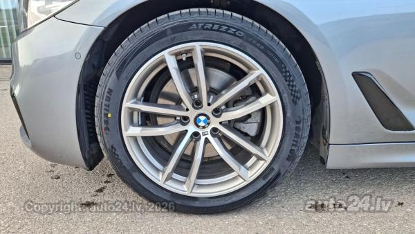 Grey BMW 5 Series 2017 in Tartu, with an engine capacity of 2.00 L and mileage of 17 thousand km for 17990 €, photo 9 on AUTOMOTO.COM.LV