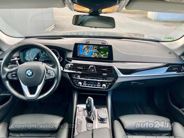 Pelēks BMW 5 Series 2017 Tallina, ar dzinēja tilpumu 3.00 L un nobraukumu 200 tūkst. km par 19999 €, foto 7 vietnē AUTOMOTO.COM.LV