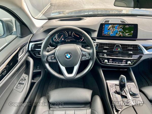 Pelēks BMW 5 Series 2017 Tallina, ar dzinēja tilpumu 3.00 L un nobraukumu 200 tūkst. km par 19999 €, foto 8 vietnē AUTOMOTO.COM.LV