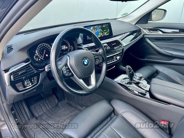 Grey BMW 5 Series 2017 in Tallinn, with an engine capacity of 3.00 L and mileage of 200 thousand km for 19999 €, photo 10 on AUTOMOTO.COM.LV