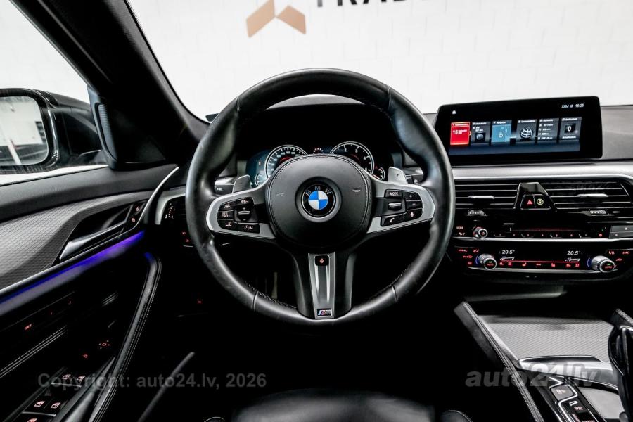 Pelēks BMW 5 Series 2017 Pērnava, ar dzinēja tilpumu 3.00 L un nobraukumu 210 tūkst. km par 20790 €, foto 17 vietnē AUTOMOTO.COM.LV