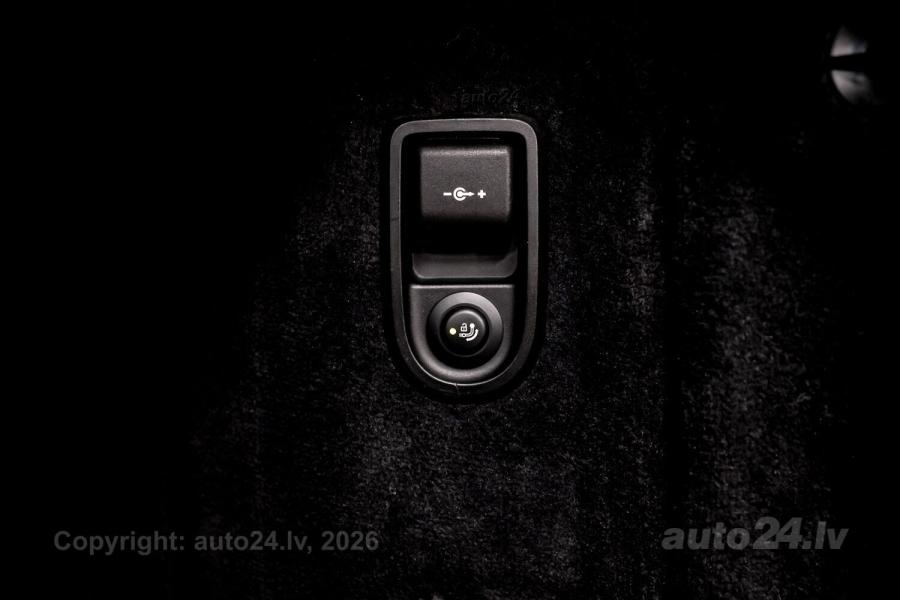 Pelēks BMW 5 Series 2017 Pērnava, ar dzinēja tilpumu 3.00 L un nobraukumu 210 tūkst. km par 20790 €, foto 29 vietnē AUTOMOTO.COM.LV