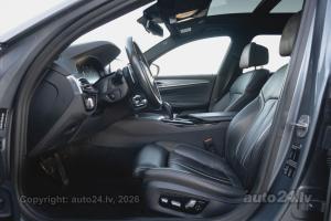 Pelēks BMW 5 Series 2018 Tartu, ar dzinēja tilpumu 3.00 L un nobraukumu 200 tūkst. km par 24890 €, foto 13 vietnē AUTOMOTO.COM.LV