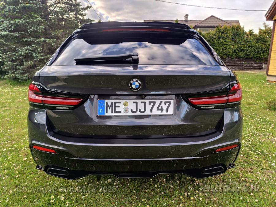 Grey BMW 5 Series 2018 in Tallinn, with an engine capacity of 3.00 L and mileage of 209 thousand km for 26499 €, photo 5 on AUTOMOTO.COM.LV