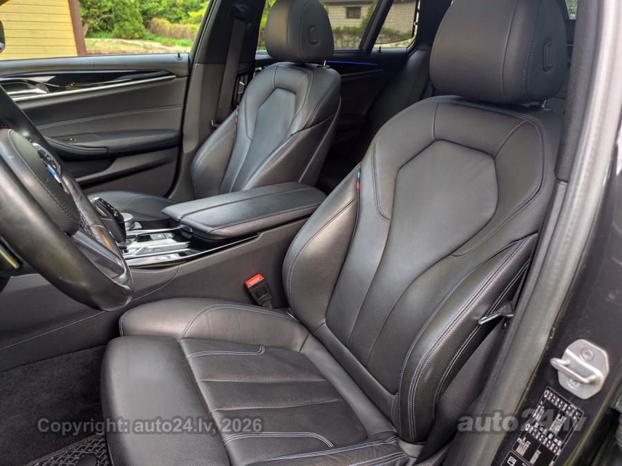 Grey BMW 5 Series 2018 in Tallinn, with an engine capacity of 3.00 L and mileage of 209 thousand km for 26499 €, photo 11 on AUTOMOTO.COM.LV
