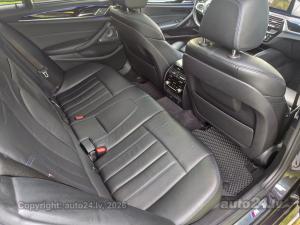 Grey BMW 5 Series 2018 in Tallinn, with an engine capacity of 3.00 L and mileage of 209 thousand km for 26499 €, photo 15 on AUTOMOTO.COM.LV