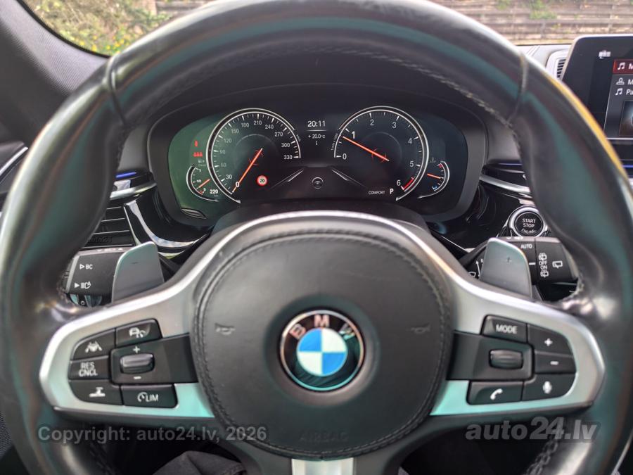 Grey BMW 5 Series 2018 in Tallinn, with an engine capacity of 3.00 L and mileage of 209 thousand km for 26499 €, photo 18 on AUTOMOTO.COM.LV