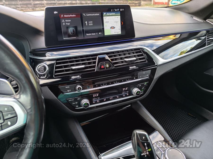 Grey BMW 5 Series 2018 in Tallinn, with an engine capacity of 3.00 L and mileage of 209 thousand km for 26499 €, photo 19 on AUTOMOTO.COM.LV