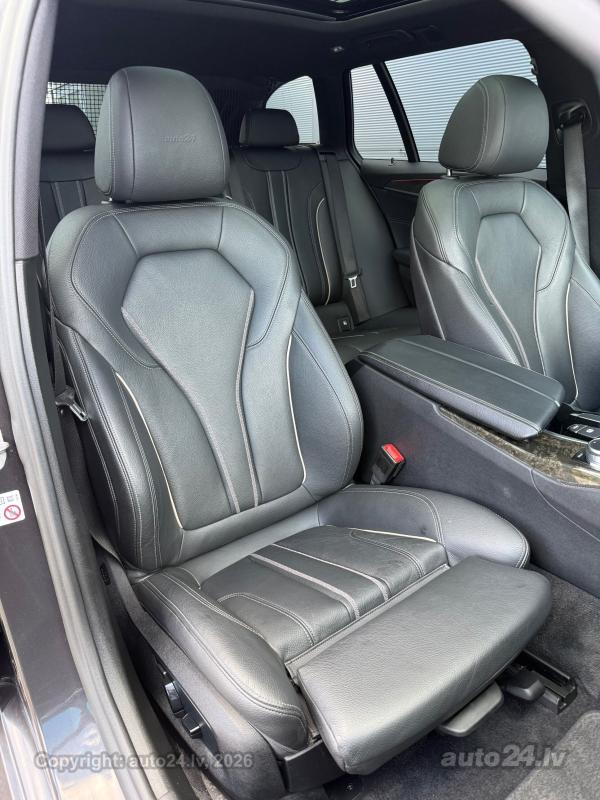 Pelēks BMW 5 Series 2018 Tartu, ar dzinēja tilpumu 3.00 L un nobraukumu 169 tūkst. km par 21999 €, foto 10 vietnē AUTOMOTO.COM.LV
