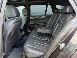Grey BMW 5 Series 2018 in Tartu, with an engine capacity of 3.00 L and mileage of 169 thousand km for 21999 €, photo 14 on AUTOMOTO.COM.LV