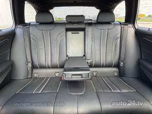 Grey BMW 5 Series 2018 in Tartu, with an engine capacity of 3.00 L and mileage of 169 thousand km for 21999 €, photo 16 on AUTOMOTO.COM.LV